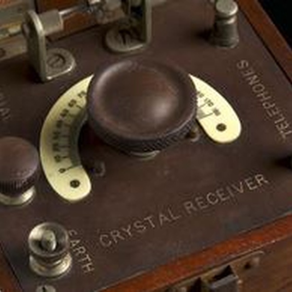 Crystal Radio Receiver Station - London - Listen Online