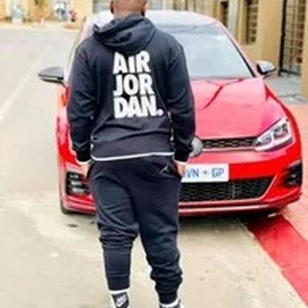 Kamogelo - Listen Online